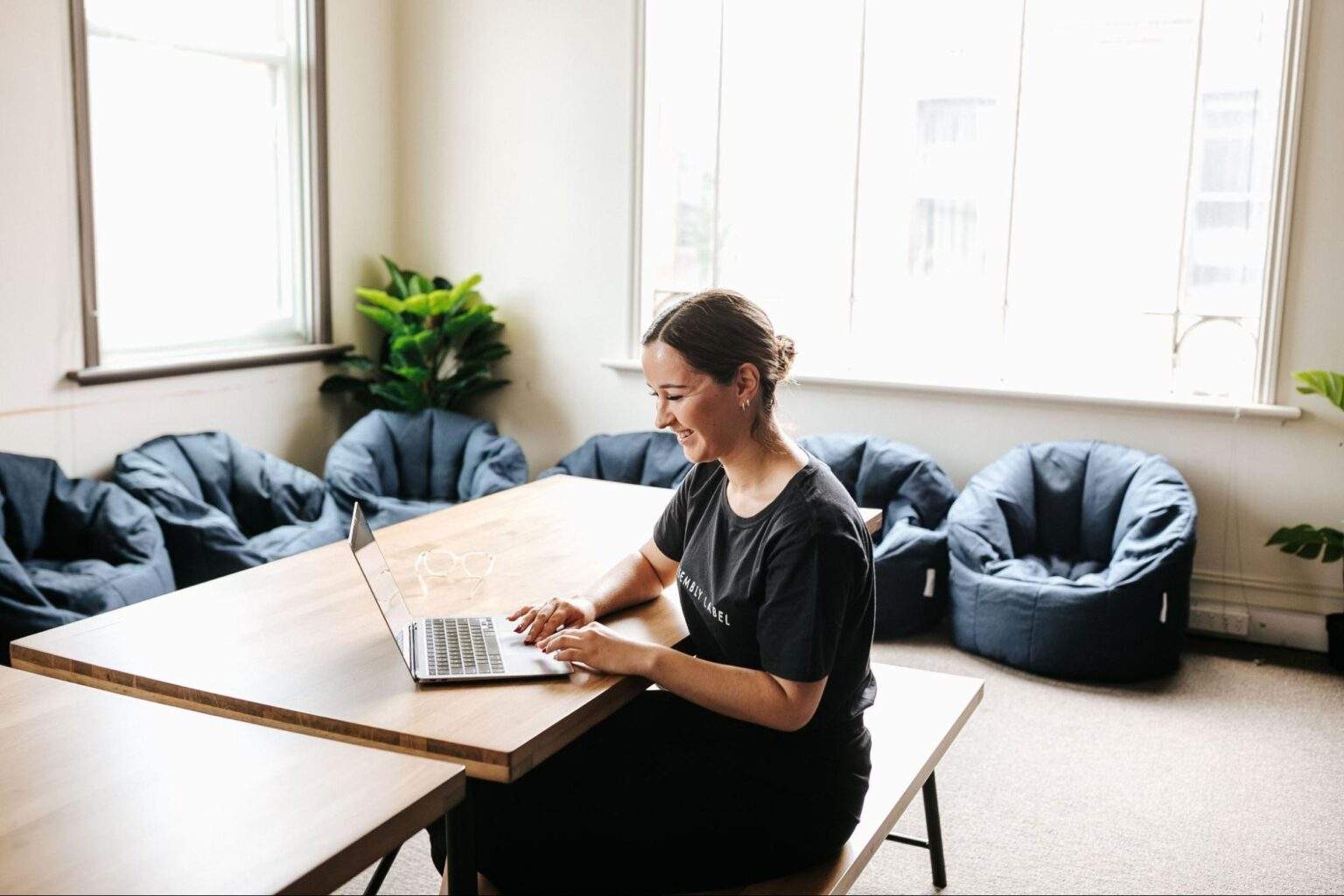 10 Remote Side Gigs that Pay Well (Side Hustles Australia)